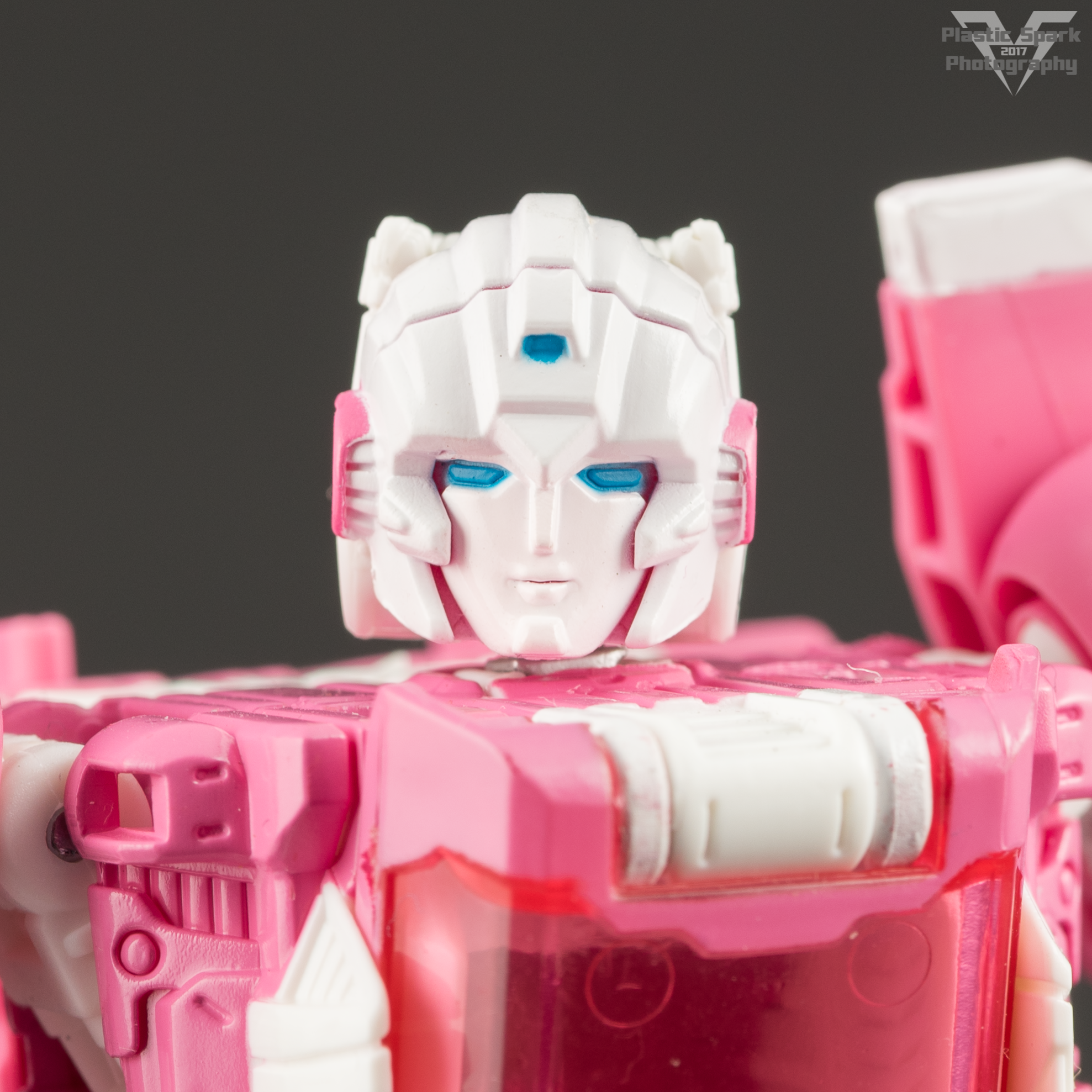 Mini Review - Titans Return Arcee (Hascon Ver.) — Plastic Spark Photography