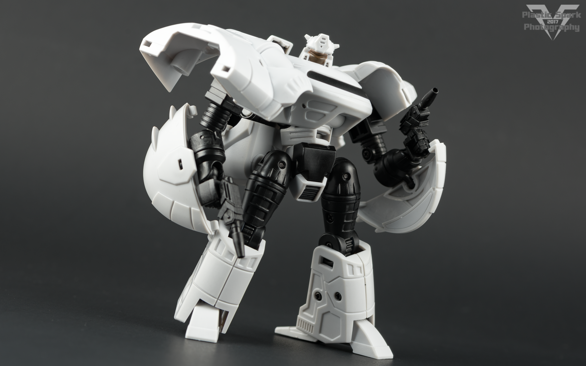 Review - MAAS Toys CT001W Volk (Convention/A3U Exclusive) — Plastic ...