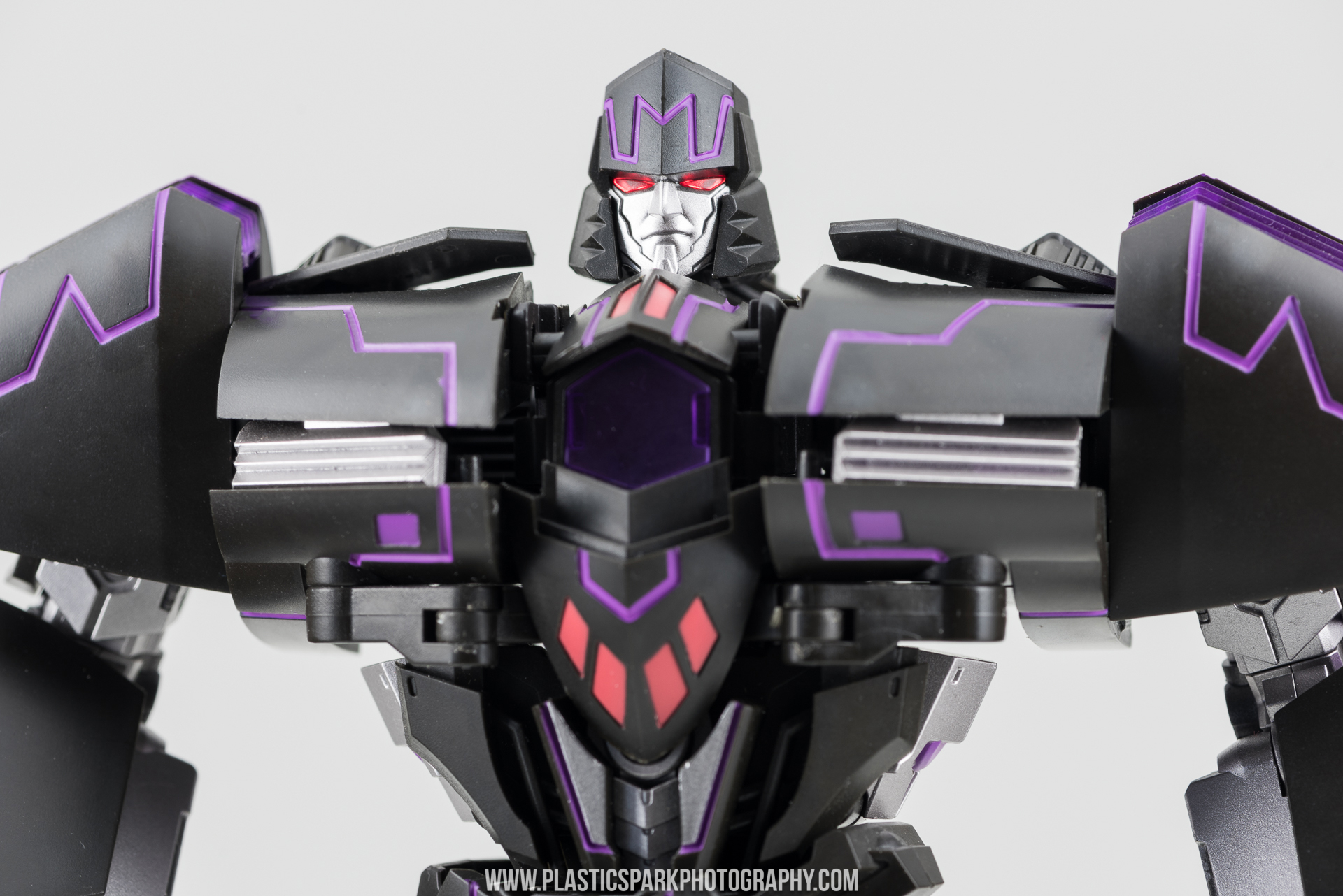 Gallery - Generation Toy GT-02 IDW Tyrant — Plastic Spark Photography