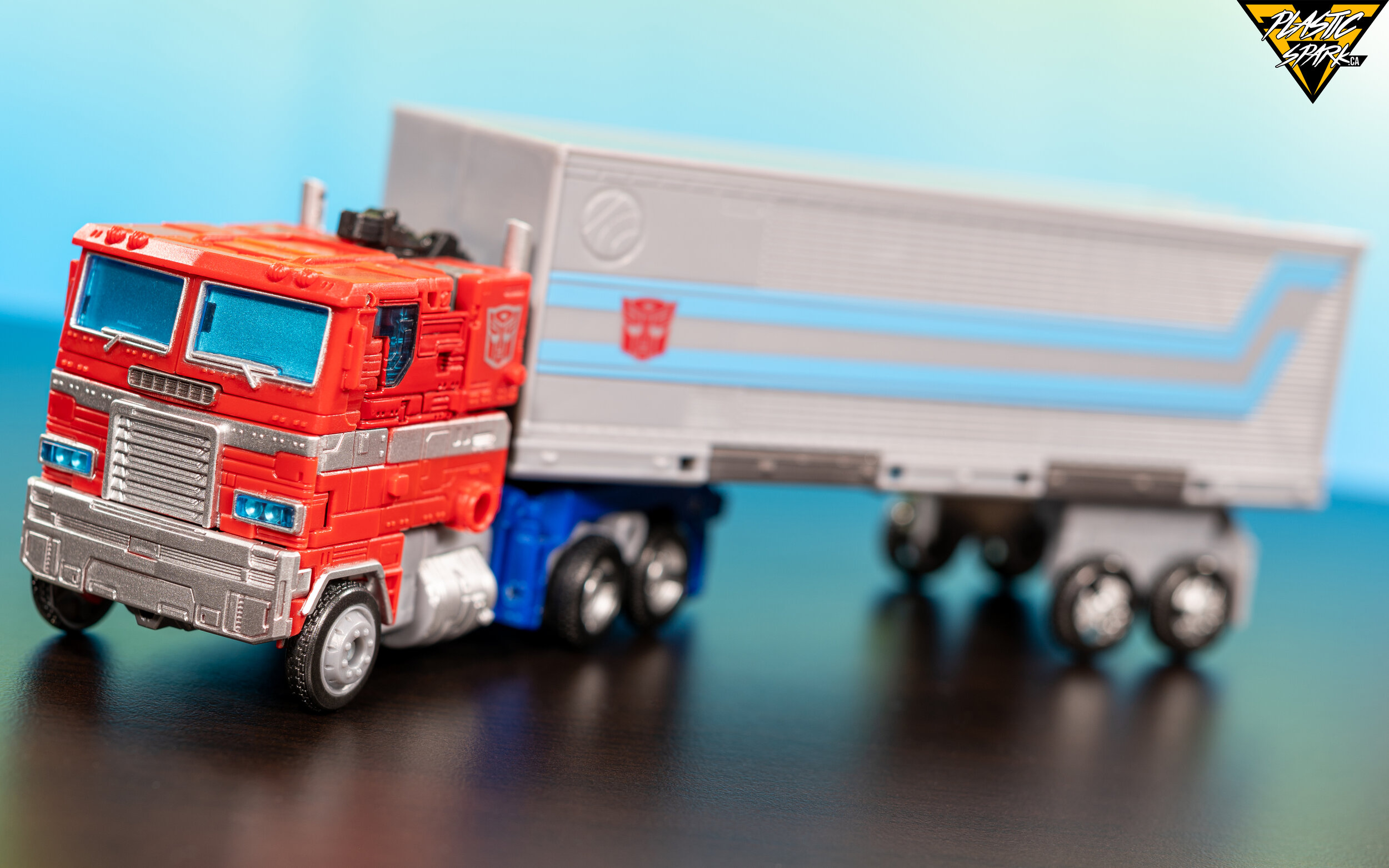 Gallery - Earthrise Optimus Prime — Plastic Spark Photography