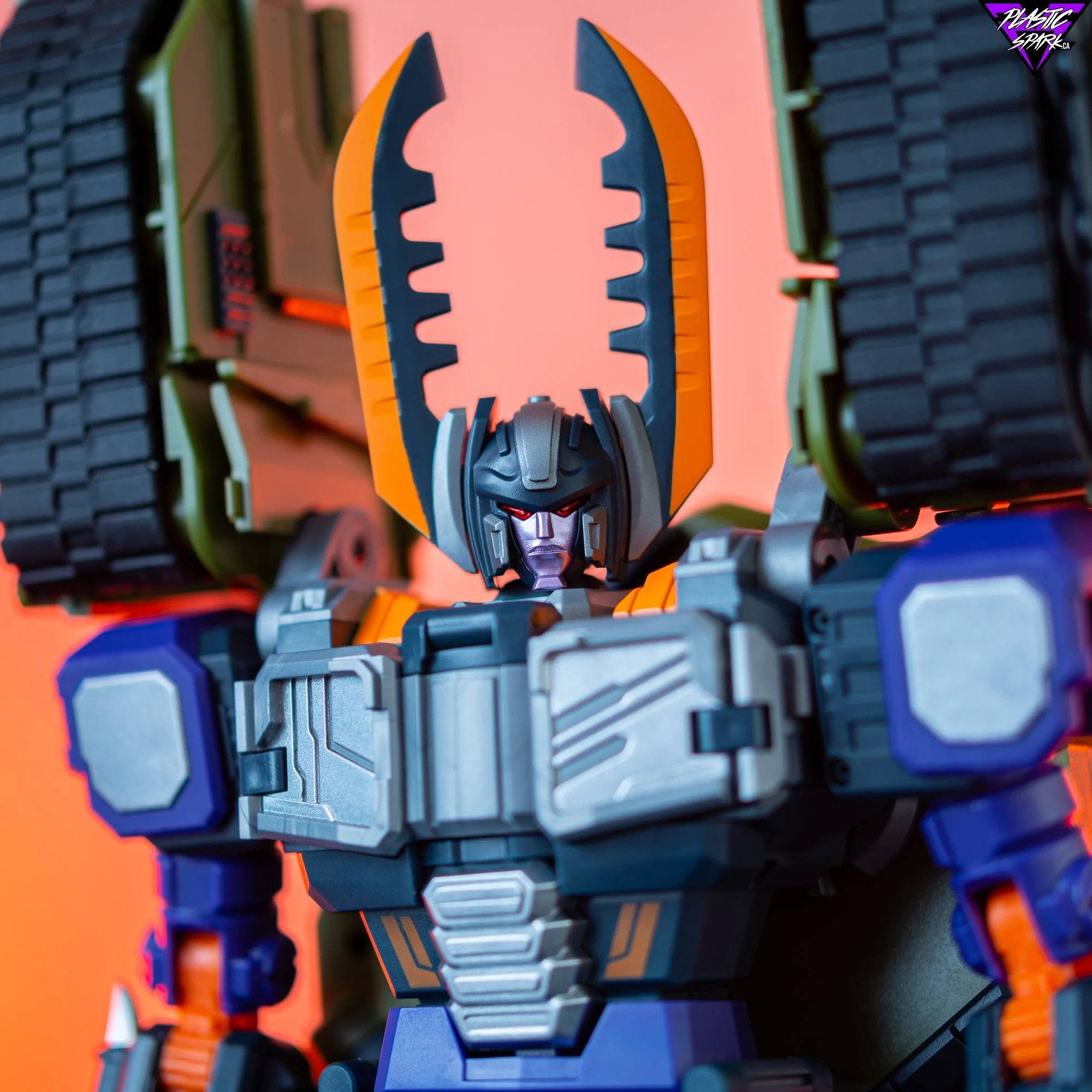 Review - Fans Hobby MB-17 Meg-Tyranno — Plastic Spark Photography