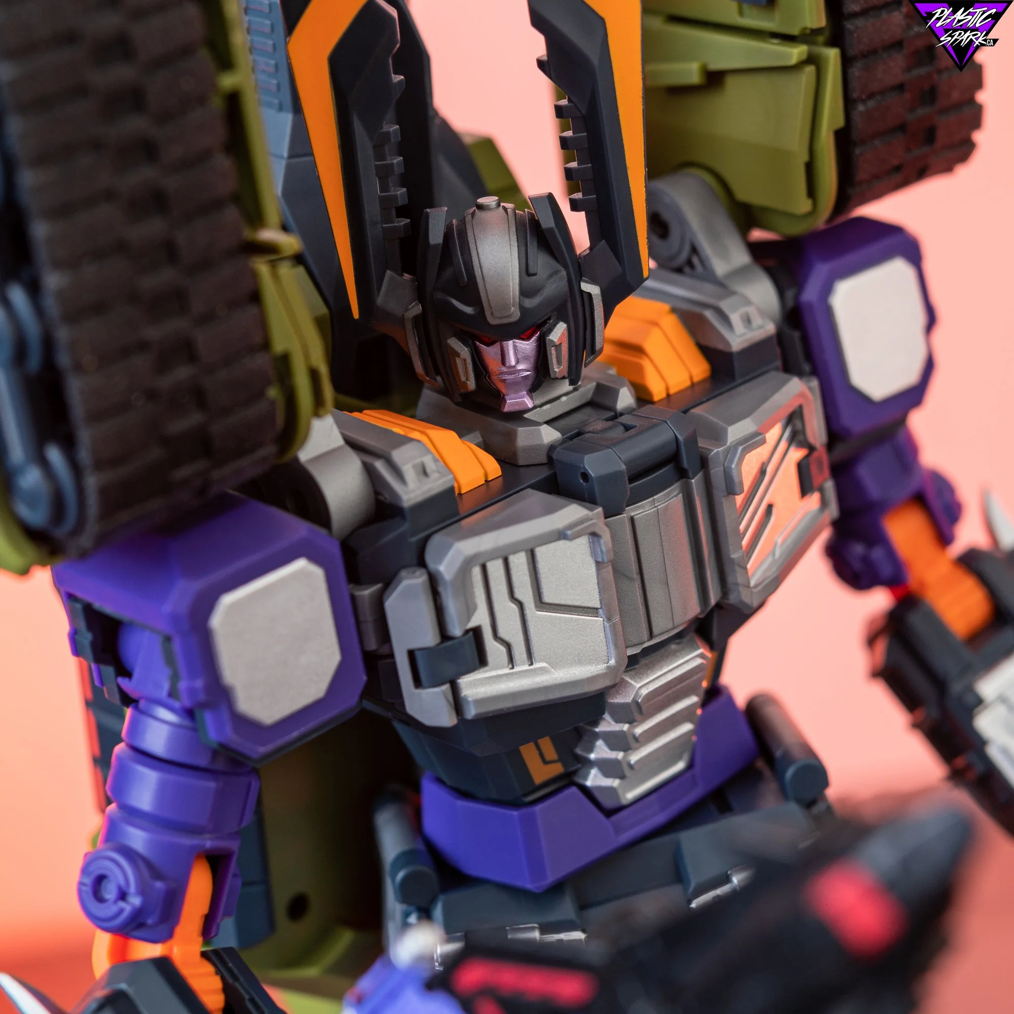 Review - Fans Hobby MB-17 Meg-Tyranno — Plastic Spark Photography
