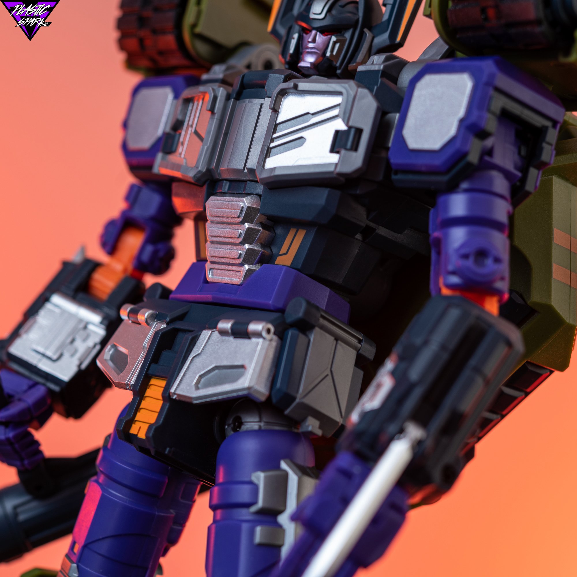 Review - Fans Hobby MB-17 Meg-Tyranno — Plastic Spark Photography