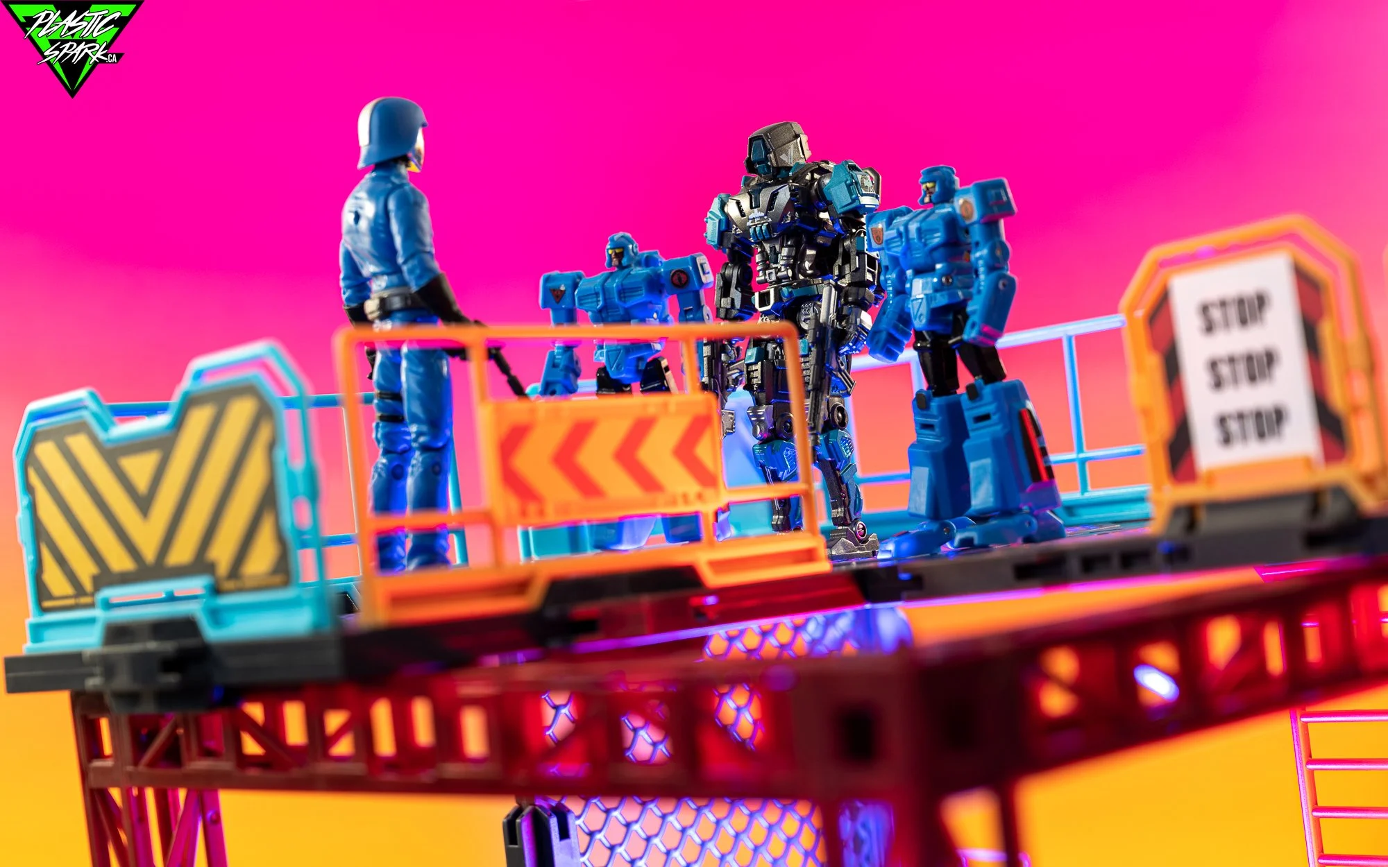 Review - Fresh Retro Scene in Box and Mech Figure — Plastic Spark ...