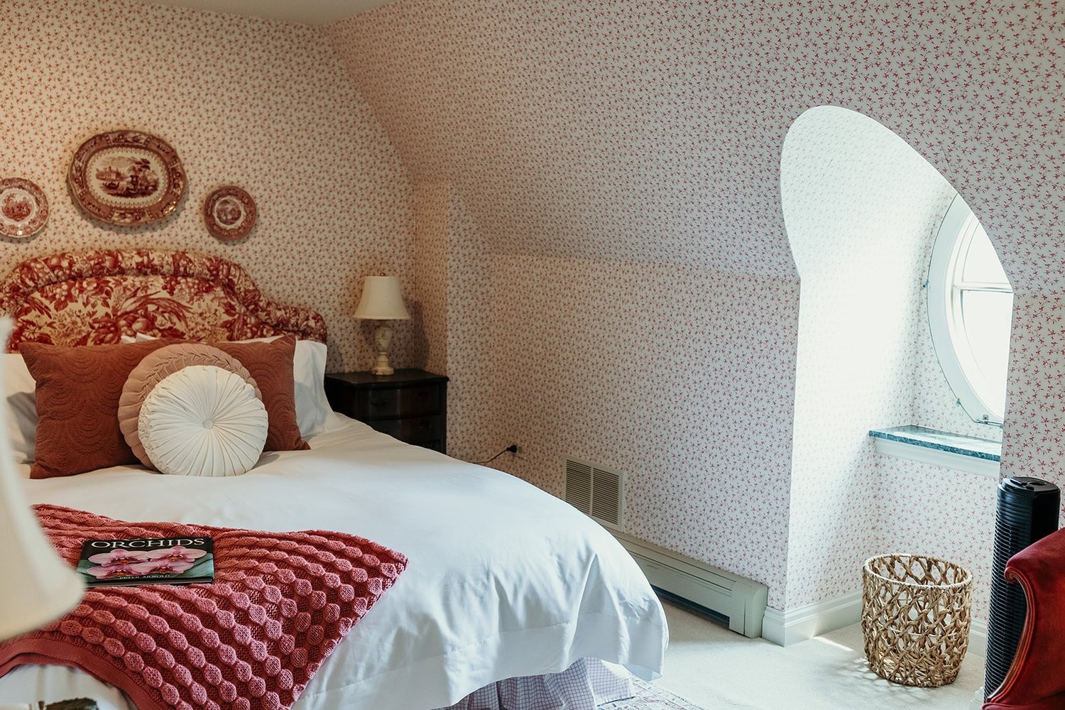 Greencrest Manor for European Style and Tranquil Gardens