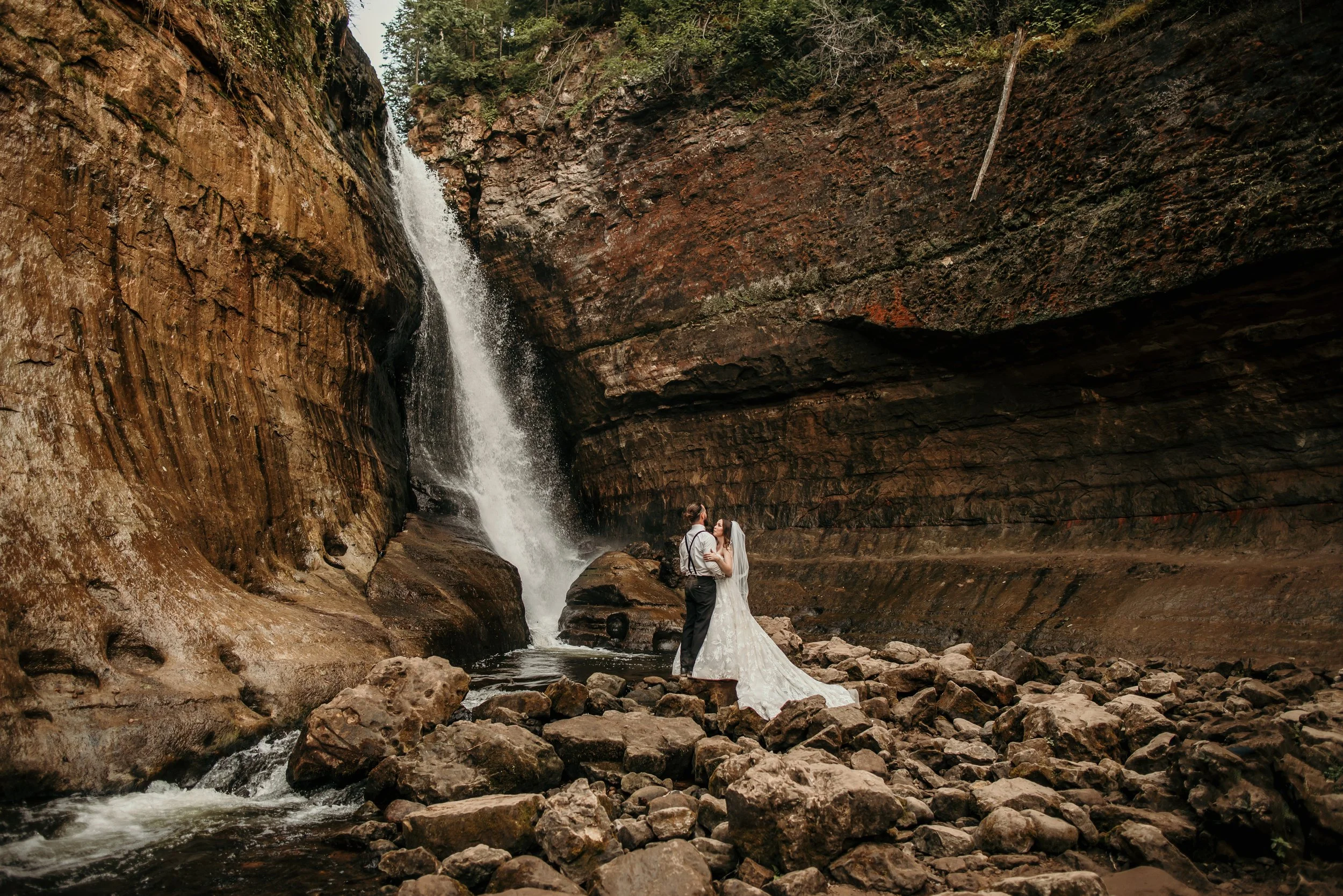 Top Places to Elope in Michigan | Catchfly Photography