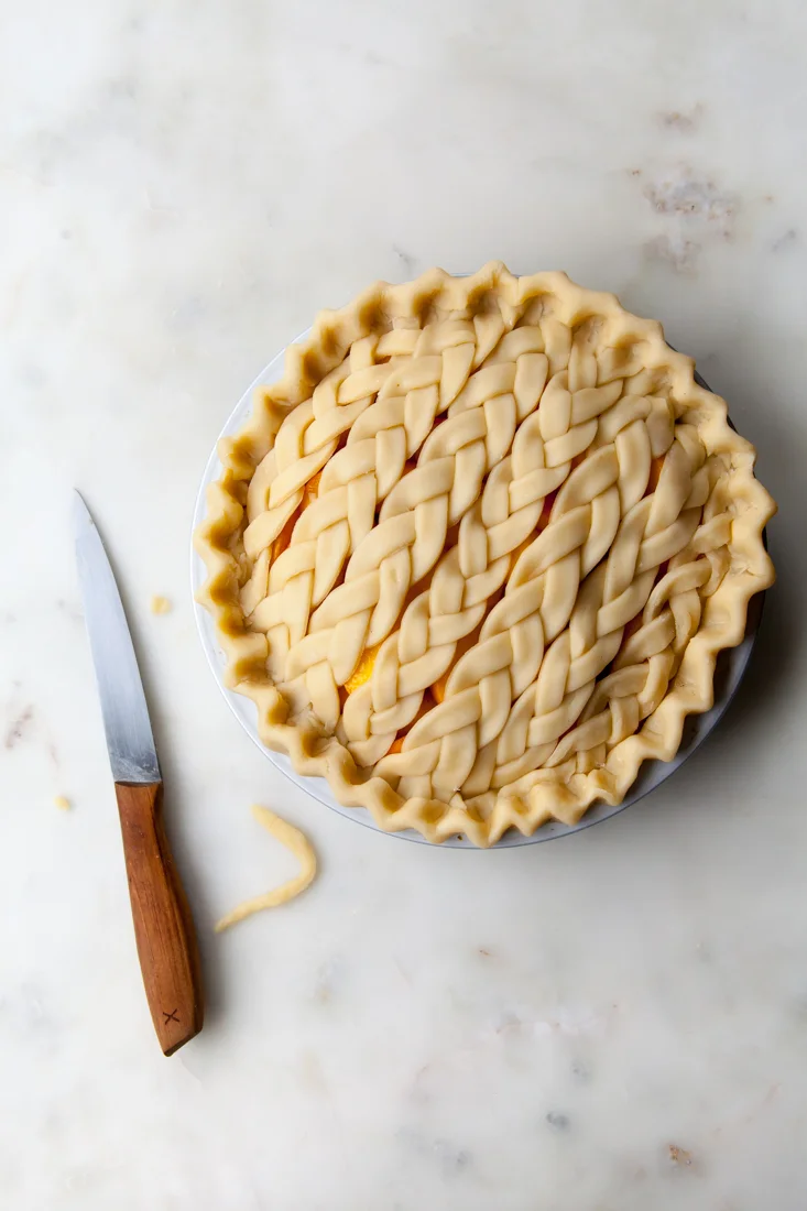 Cinnamon Peach Pie - Style Sweet