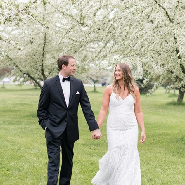Gabrielle + Zack | Heartland Wedding Ideas