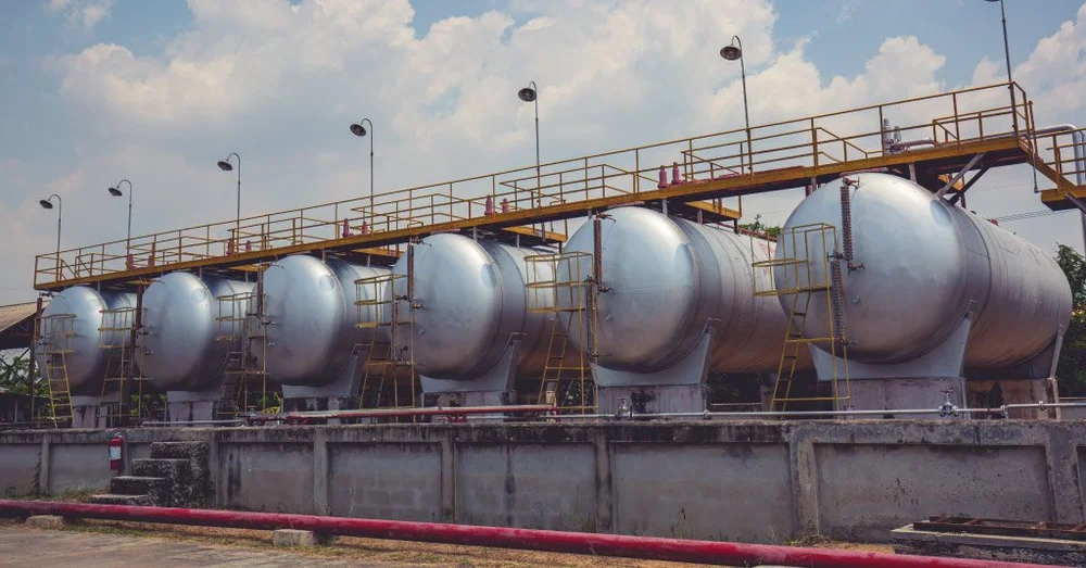 Why Bulk Oil Storage Tanks Must Comply with API Standard 650 - Mechartes