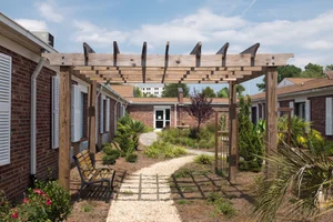 Charleston, SC — White Oak Management