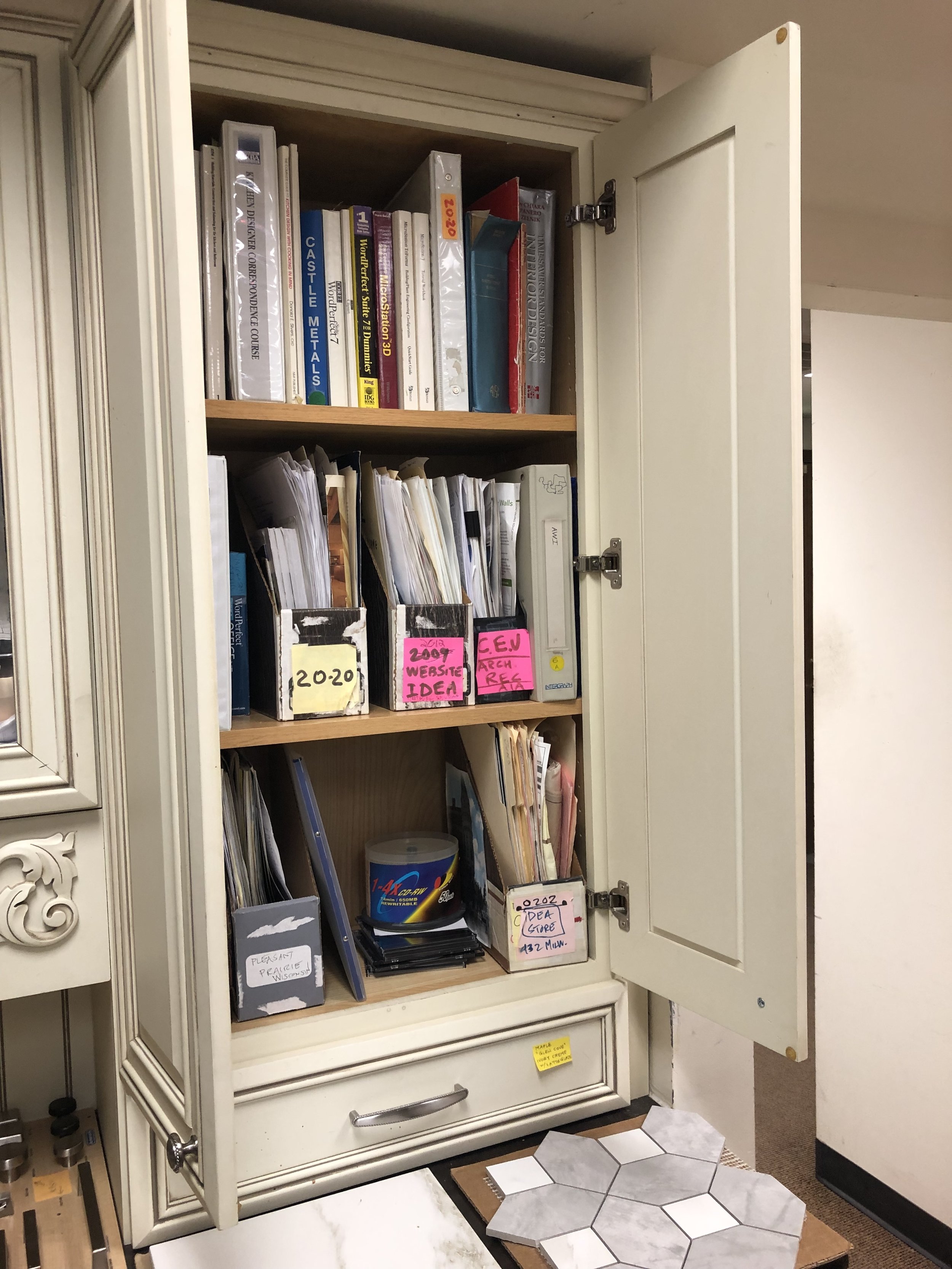 NEW Custom Wood Fieldstone Bar Butler's Pantry Leaded Glass White Cream ...