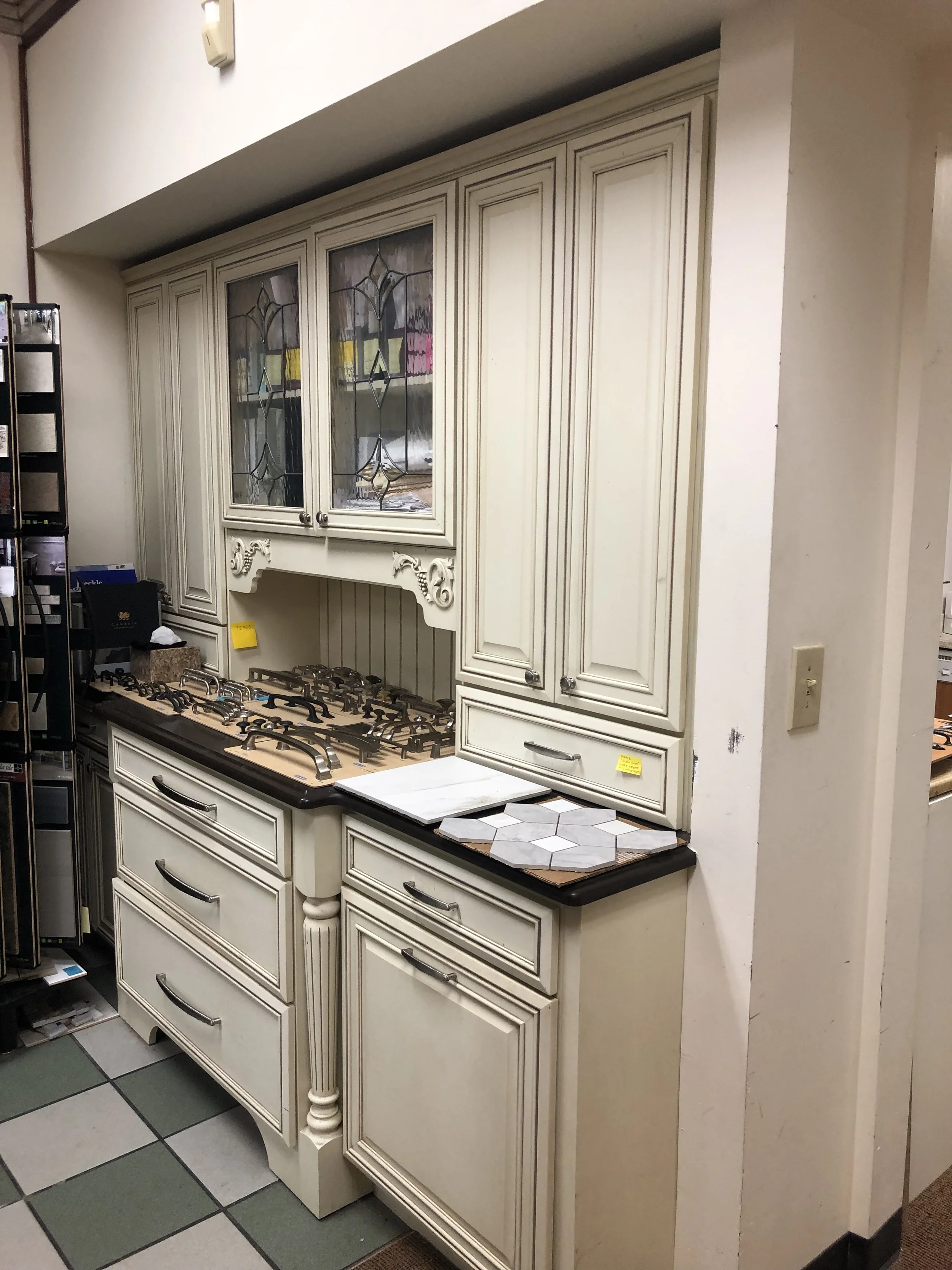 NEW Custom Wood Fieldstone Bar Butler's Pantry Leaded Glass White Cream ...