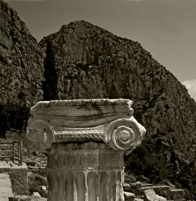 Coluna Jónica — Luís Carvalho Barreira