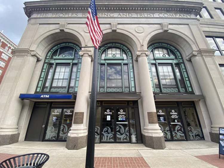 People's Bank — Marietta Main Street