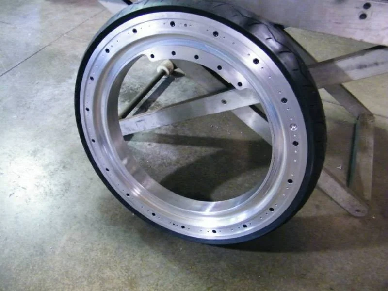 Hubless — Ballistic Cycles