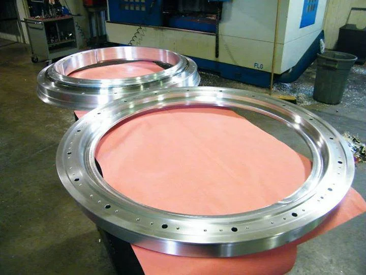 Hubless — Ballistic Cycles