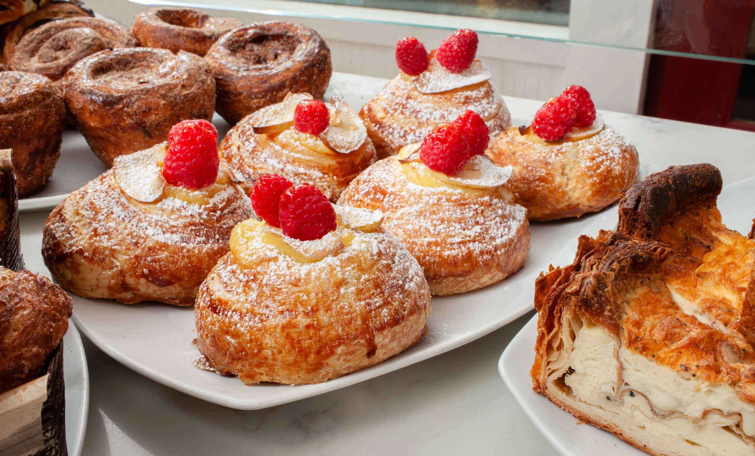Everything that's Sweet to Eat | Deluxe Iowa — DeLuxe Cakes and Pastries