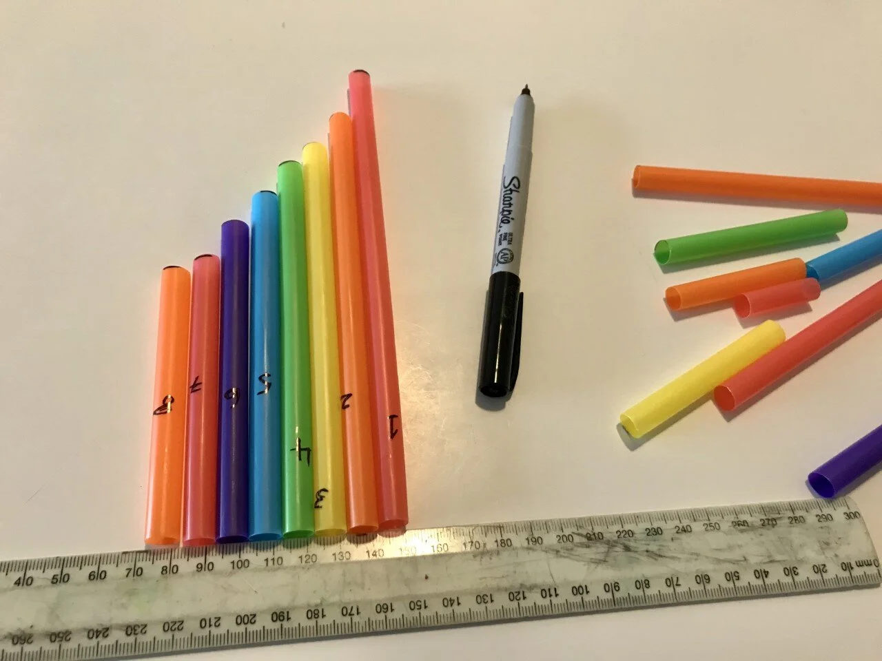Straw Pan Pipes — Saskatchewan Science Centre