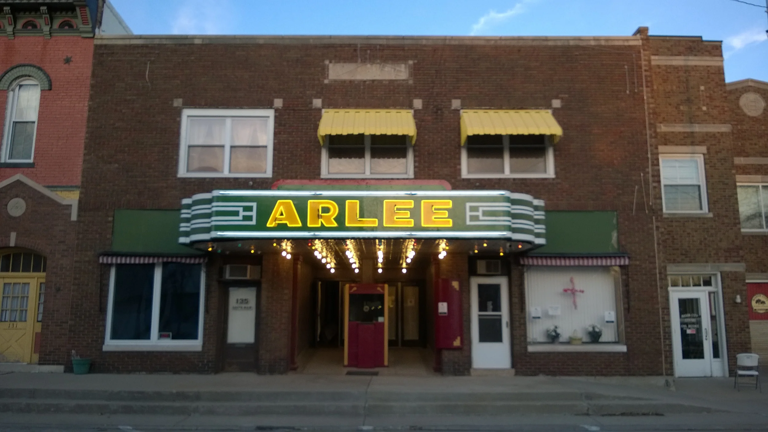About The Arlee — Arlee Theater
