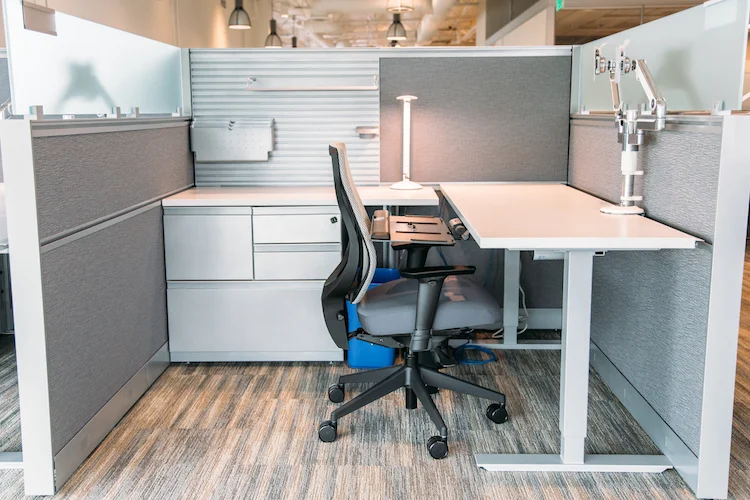 b + c Office interiors Services