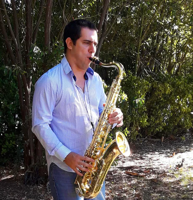 Online Saxophone and Guitar Lessons with Federico Nasiff