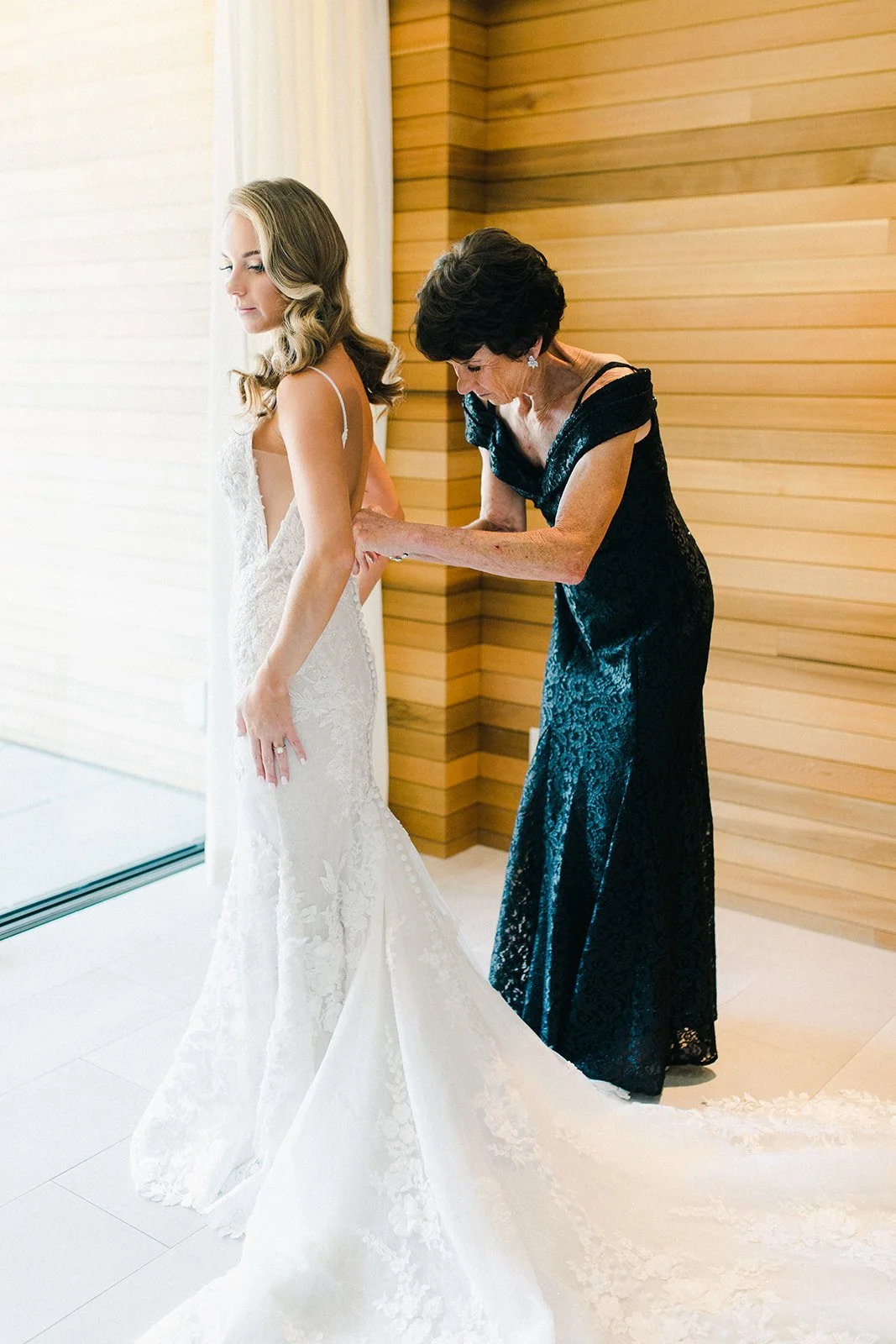 Elegant White and Green Wedding at Blue Sky Ranch | Michelle Leo Events