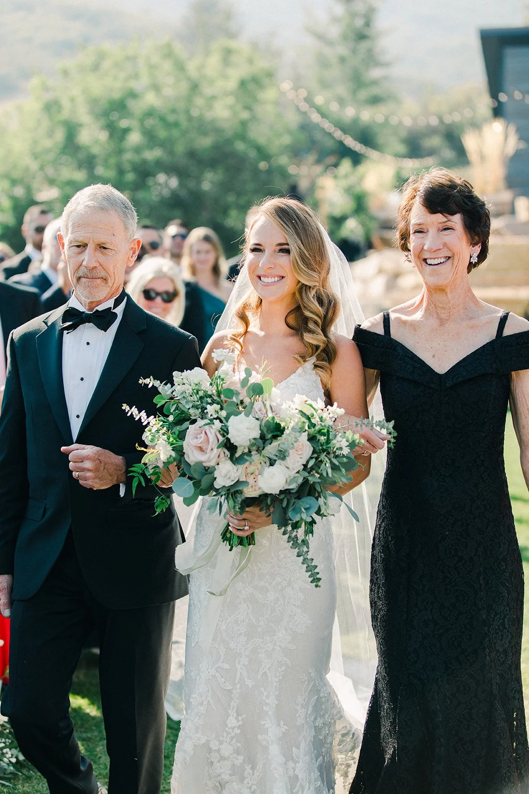 Elegant White and Green Wedding at Blue Sky Ranch | Michelle Leo Events