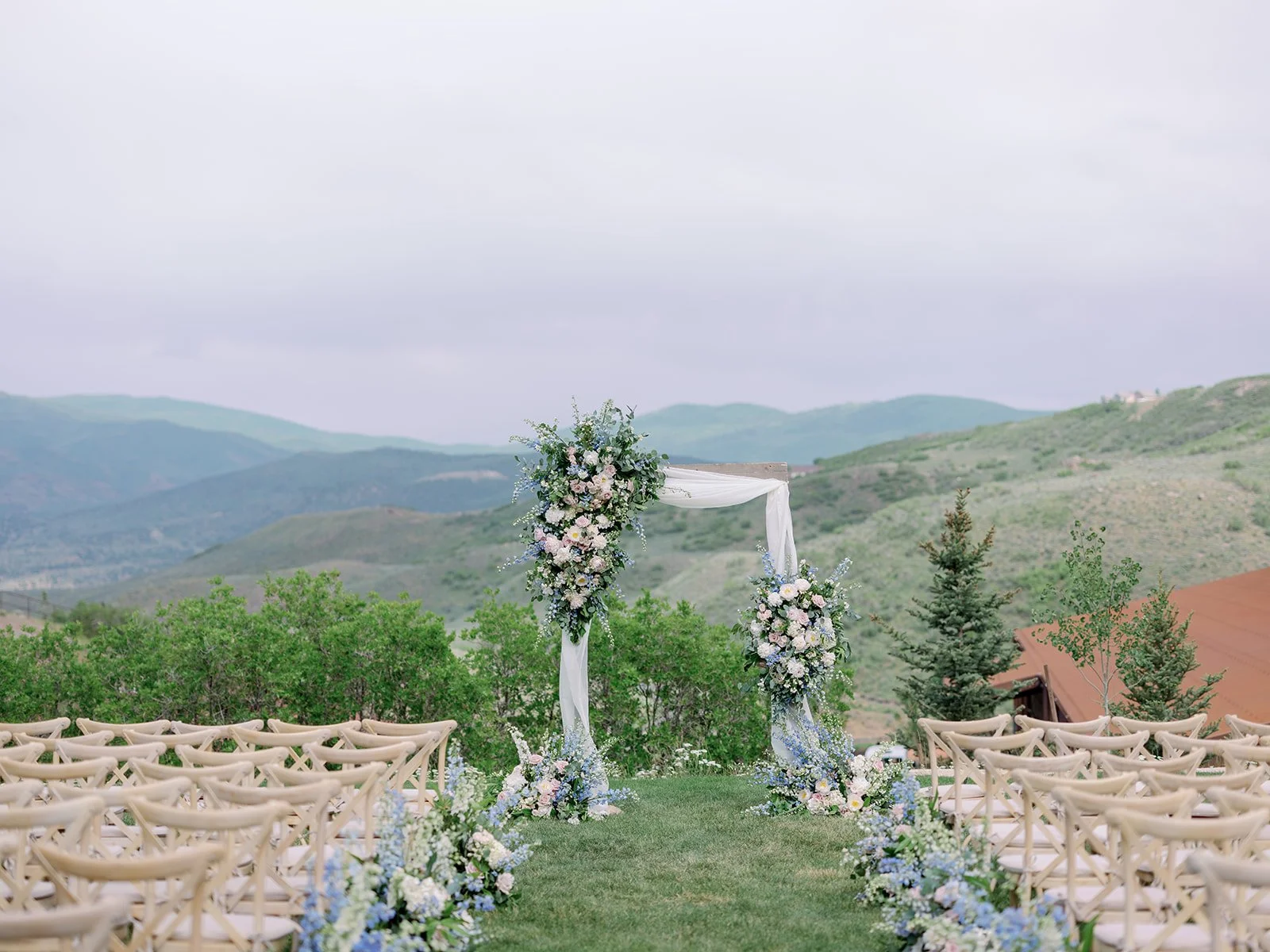 Timeless Blue and White Summer Wedding at Blue Sky Ranch | Sarah & Kevin