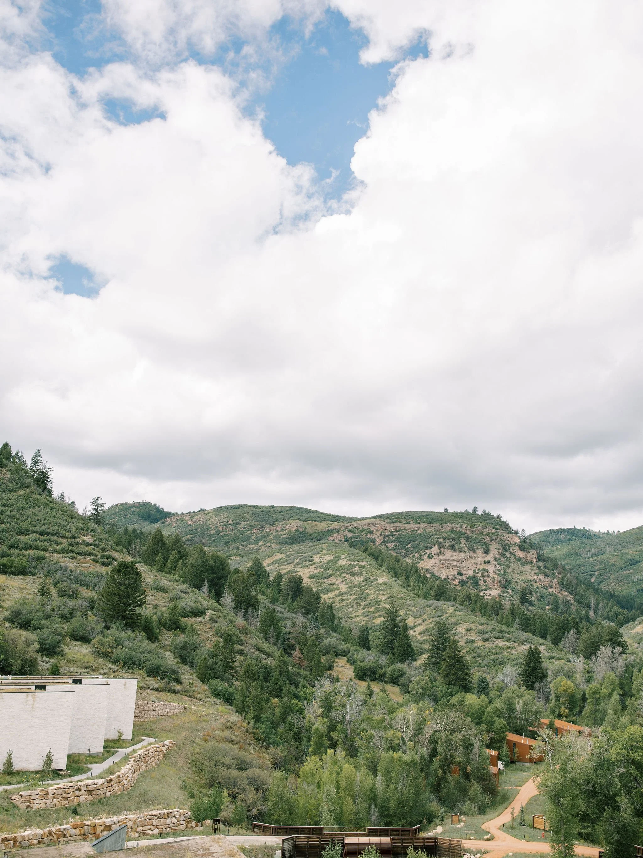Black Tie Wedding at Blue Sky Ranch | Luxury Mountain Wedding by ...