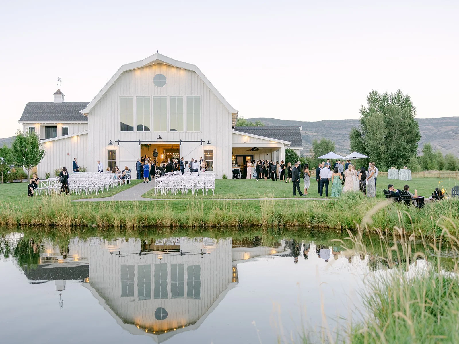 River Bottoms Ranch Weddings - Michelle Leo's Complete Guide
