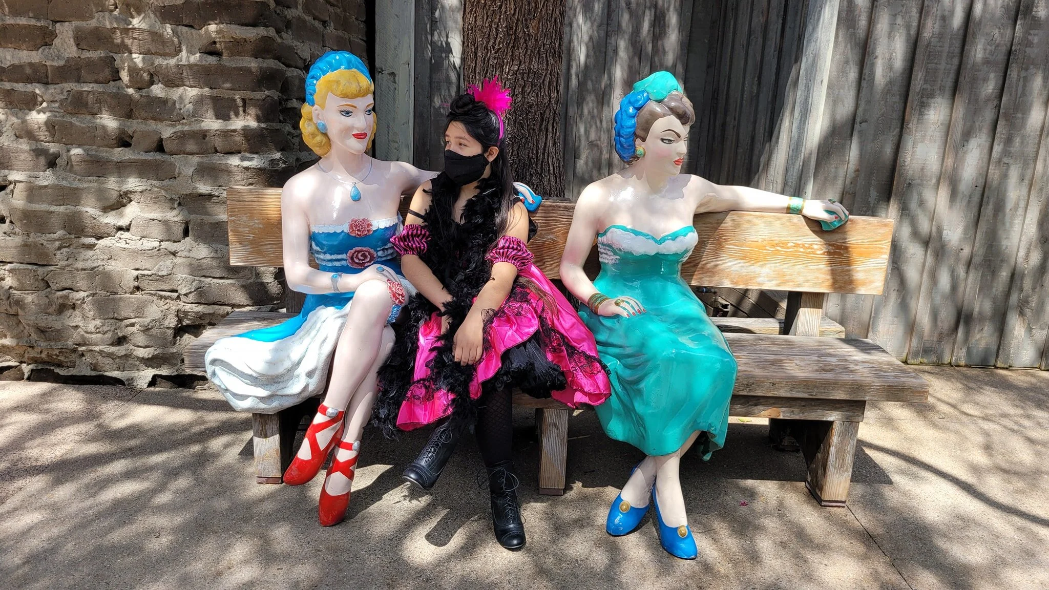 Iconic Bench Sculptures That Adorn Knott's Berry Farm — Cleverly Catheryn