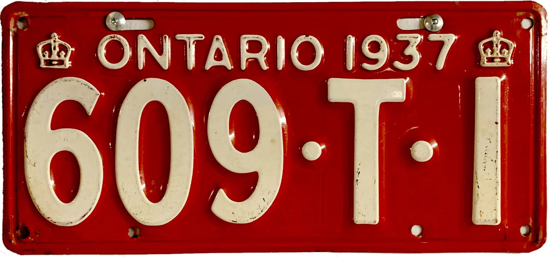 Royal Symbols and the Canadian Car — Canadian Automotive Museum