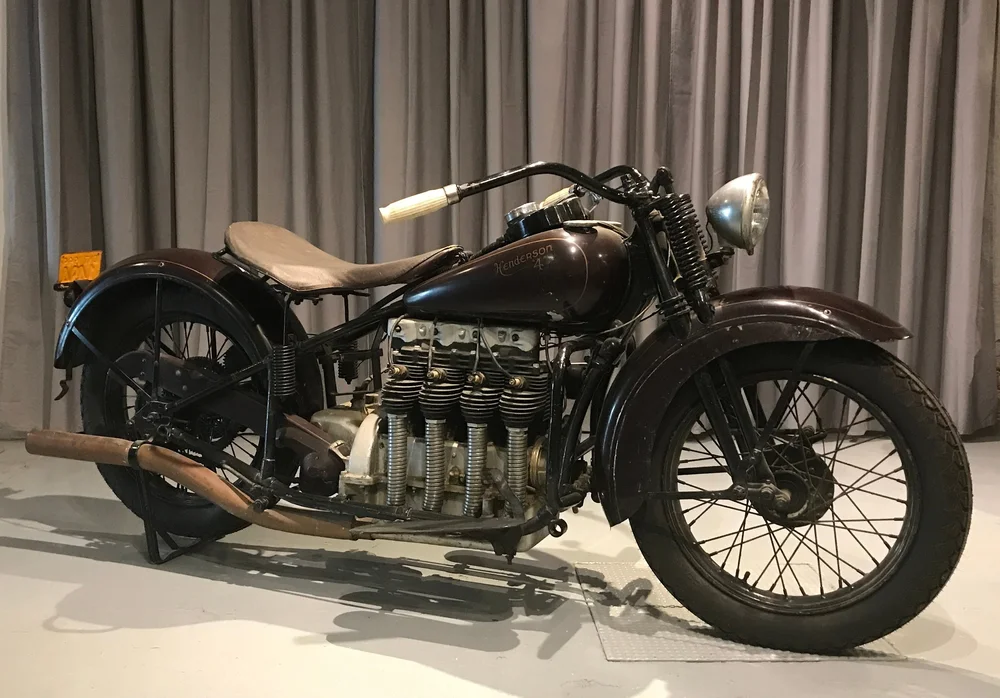 1929 Henderson Streamline — Canadian Automotive Museum