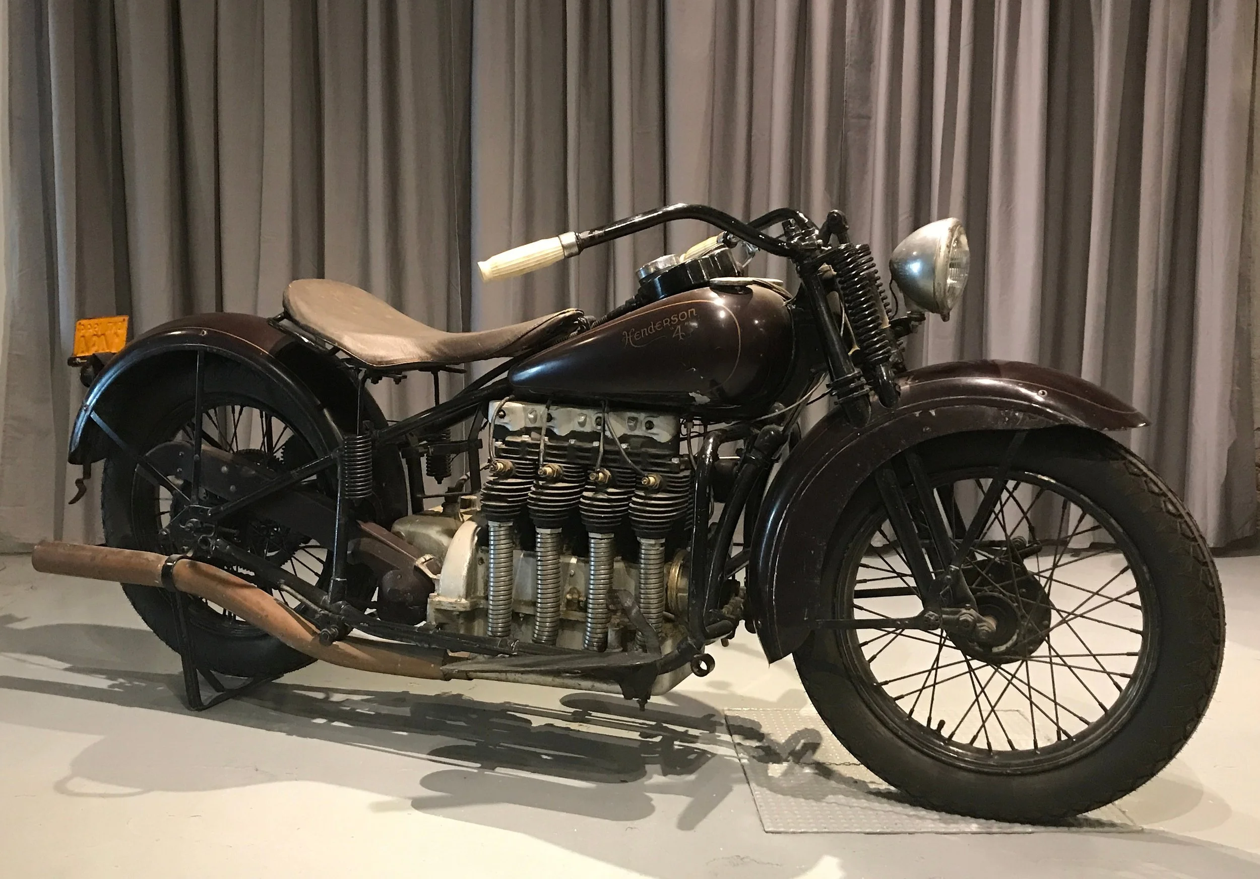 1929 Henderson Streamline — Canadian Automotive Museum