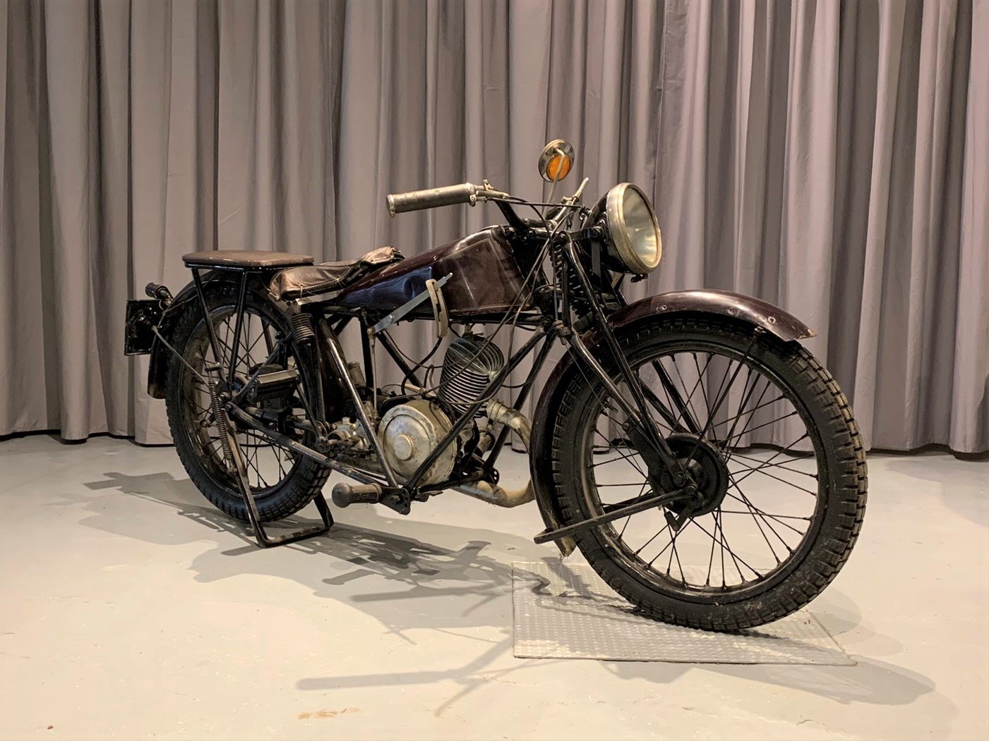 1931 Francis-Barnett Black Hawk — Canadian Automotive Museum