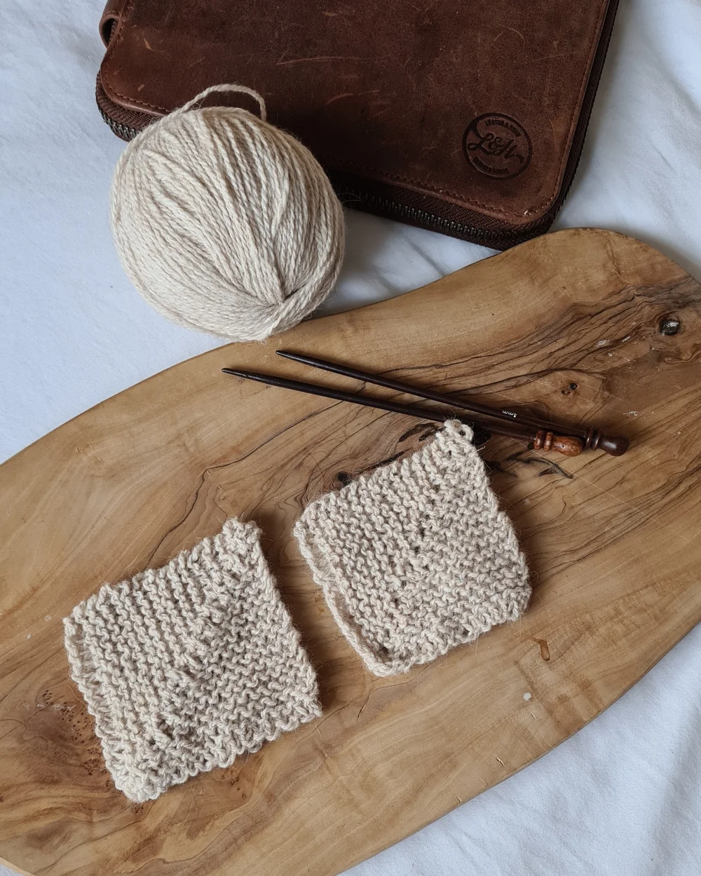 Two different mitered square decreases — Louise Tilbrook Designs