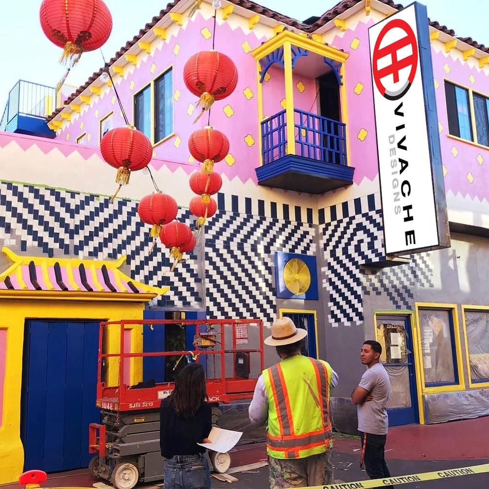 Los Angeles Mural Artist Paints Prolific Public Art Landmark Mural in ...