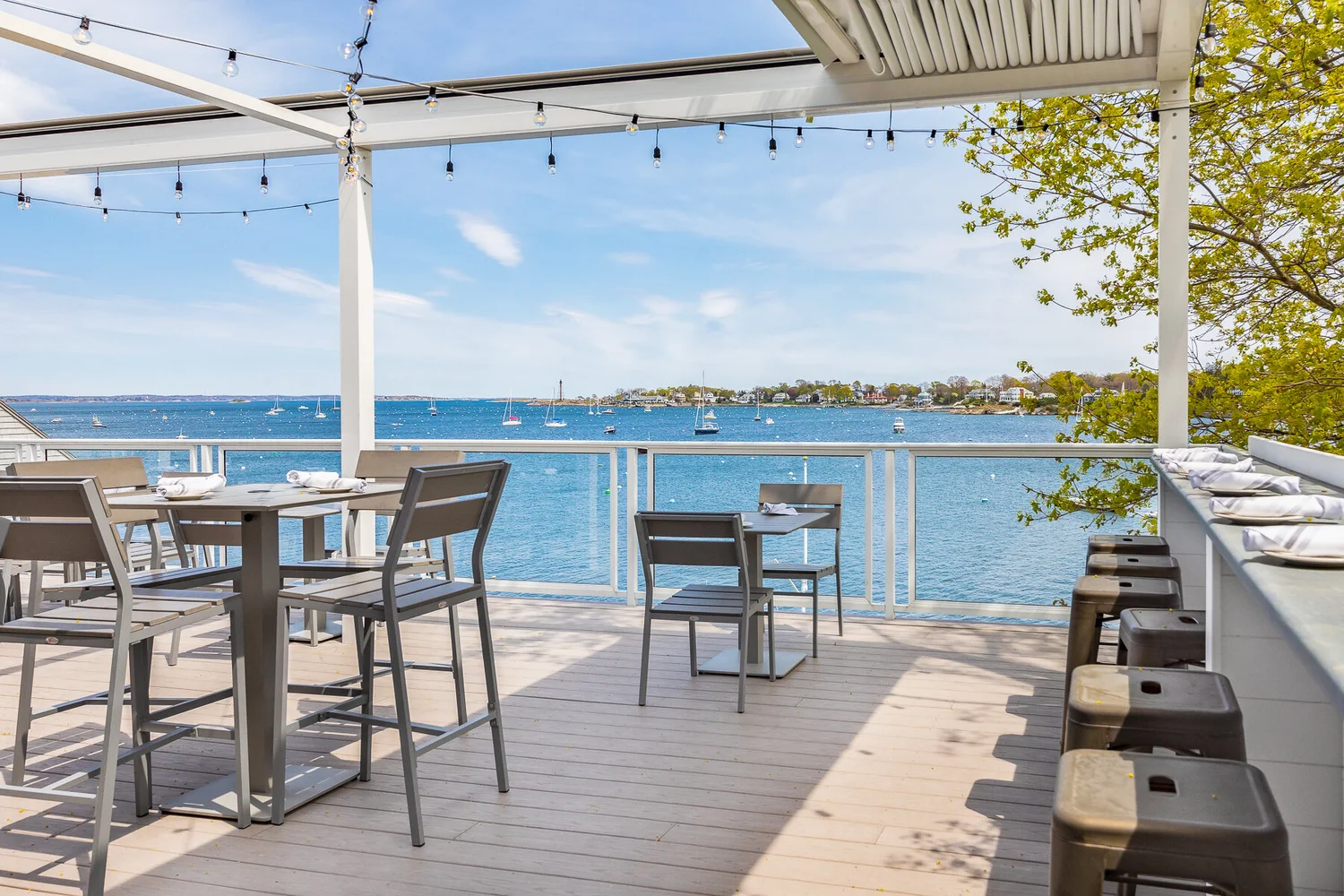 Dining areas — Dolphin Yacht Club