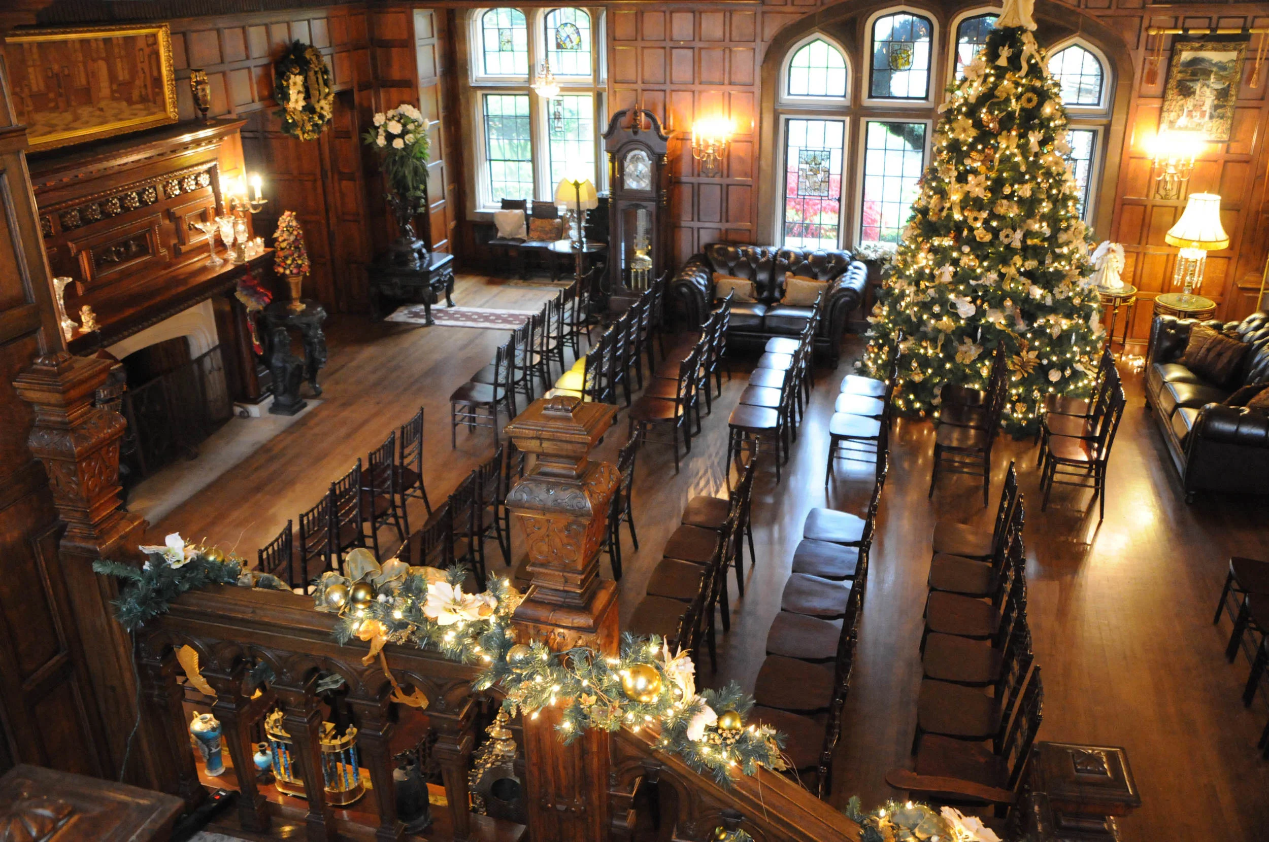 Christmas Photo Gallery – Thornewood Castle