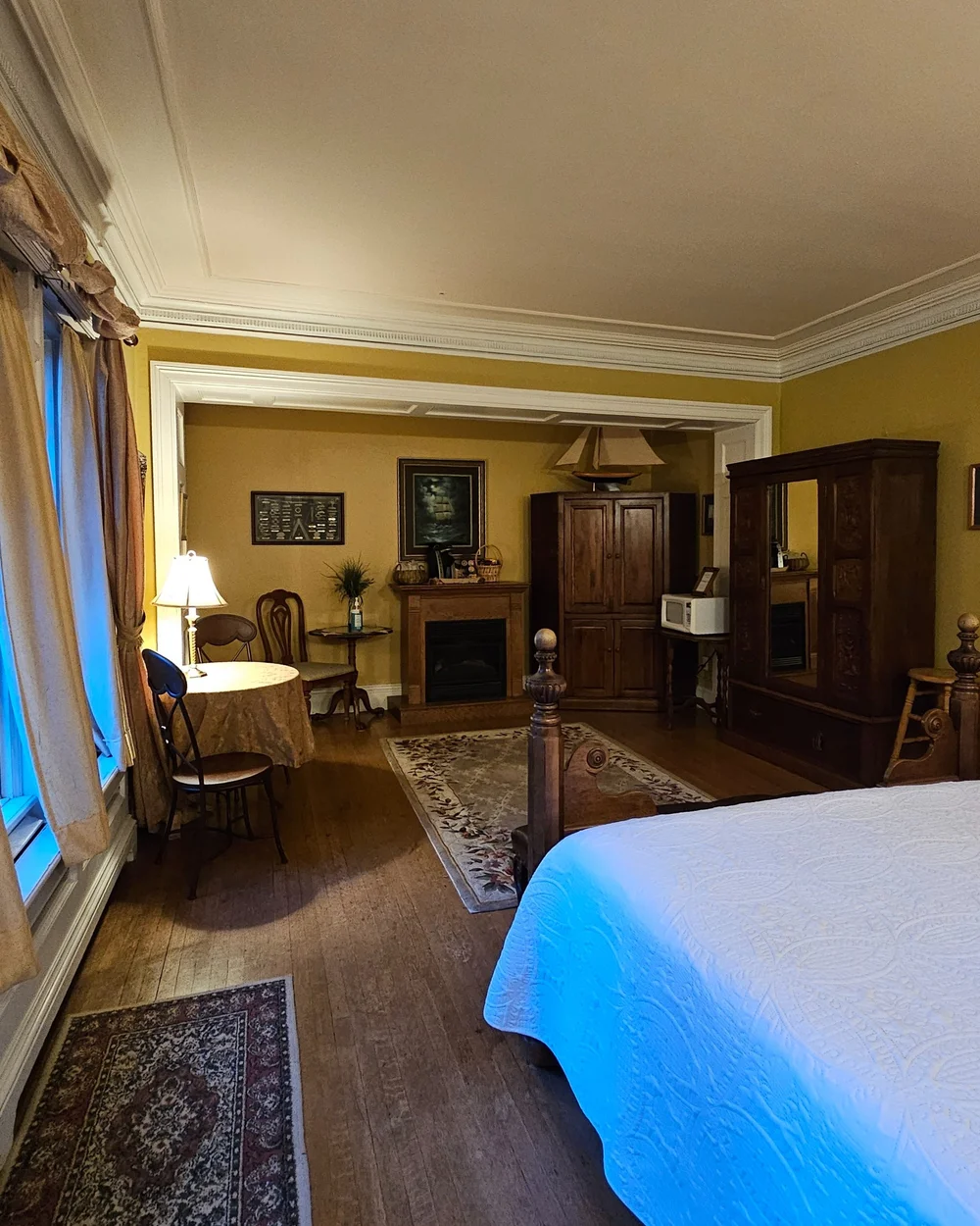 Chester's Suite – Thornewood Castle
