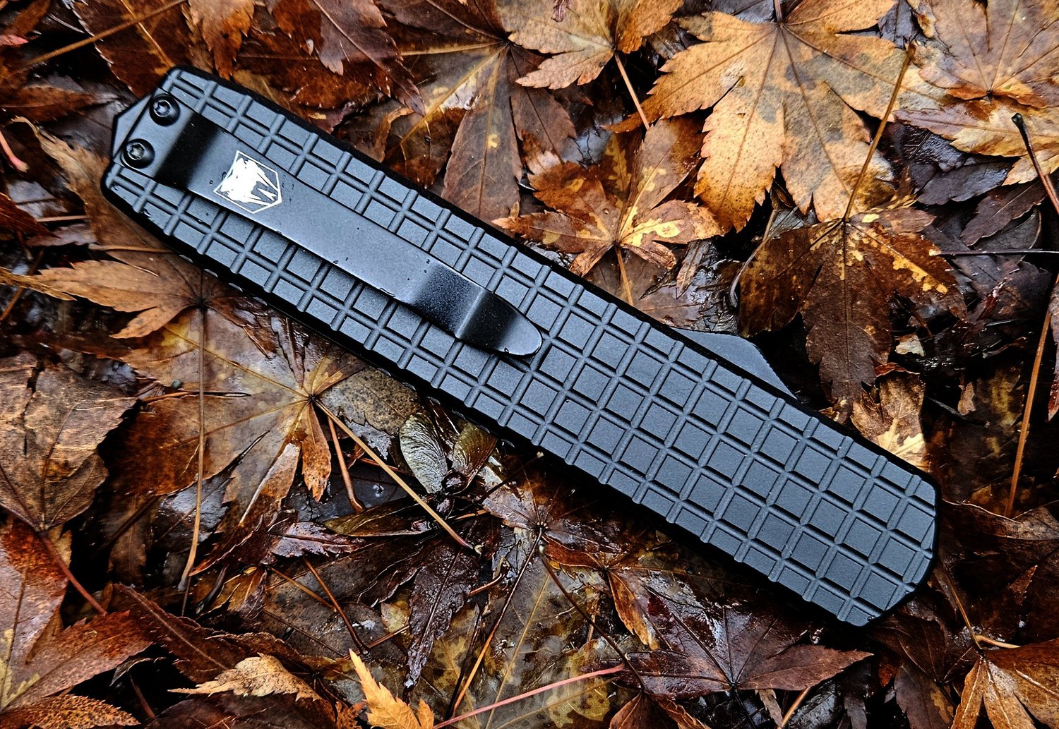 Cobratec Large Black Mamba — Firearms Insider