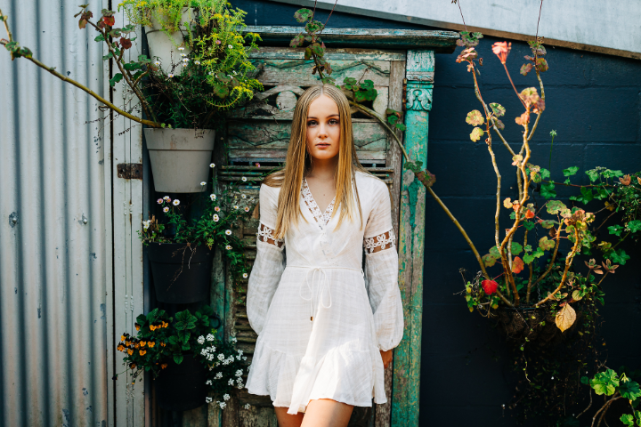 Ella Powell Interview - 18 Year Old Singer-Songwriter Blends Country ...