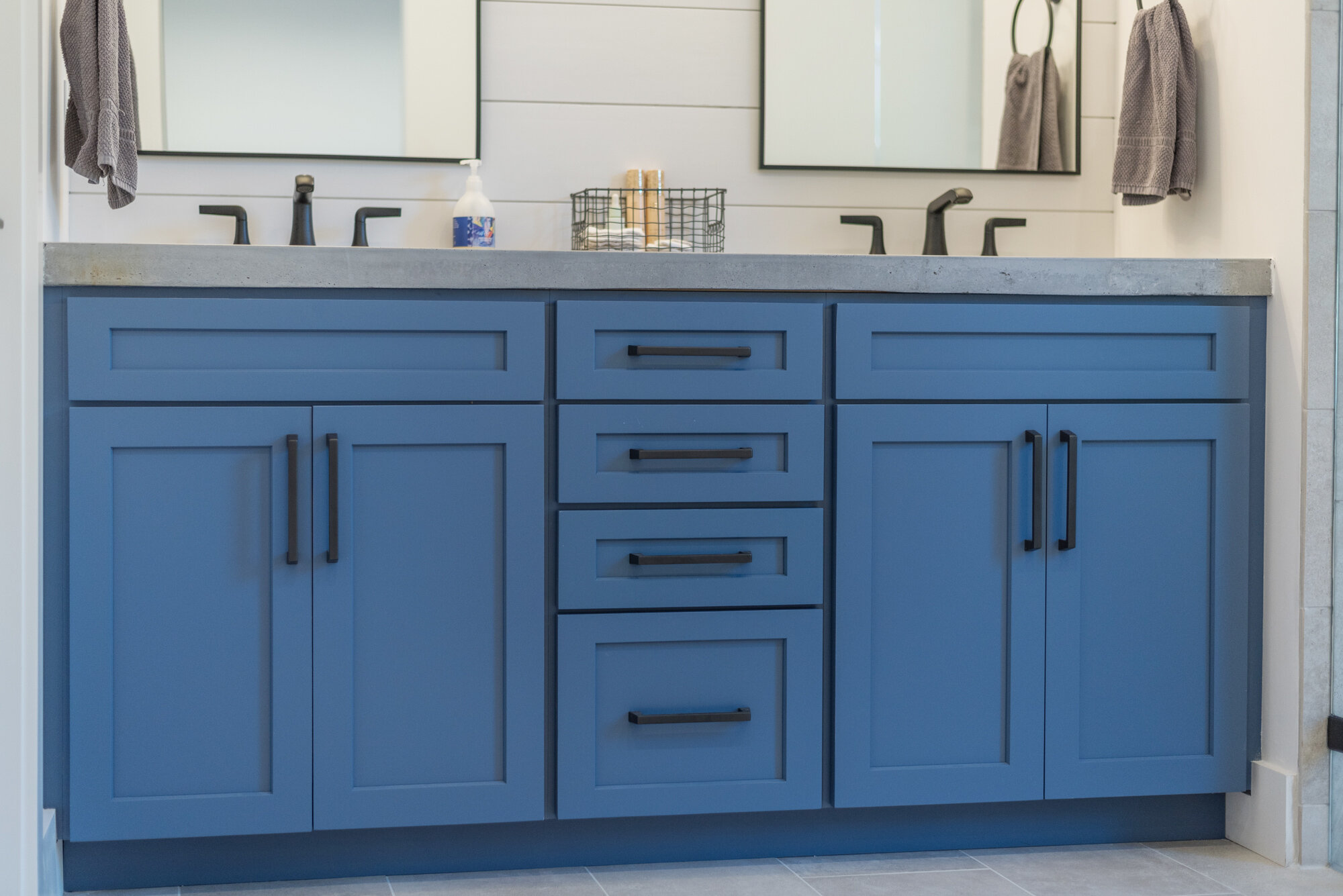 Custom Home Builder in Asheville: Solid Rock Builders