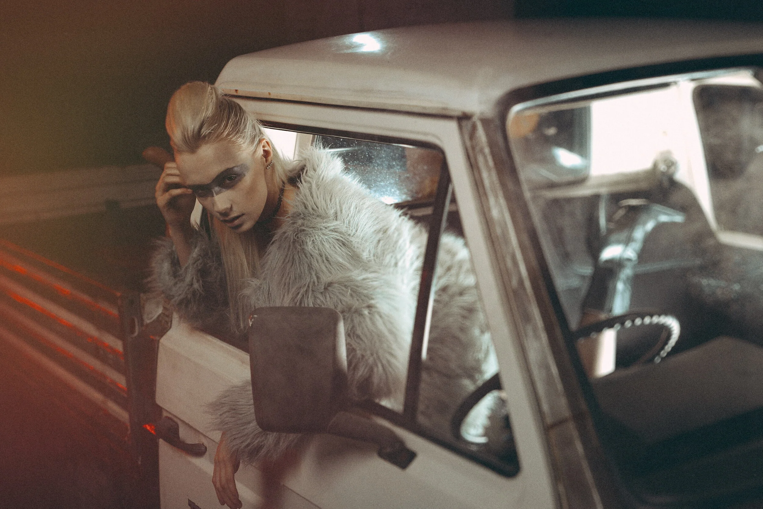 Georgie Riot and the Trampspotter | Alex Mills Photographic