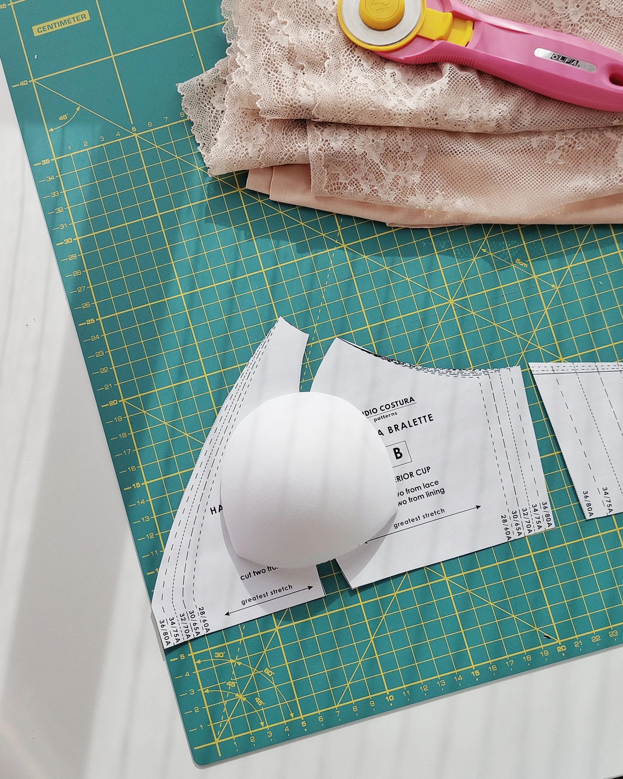 Tutorial: Hanna bralette with removable foam cups // Tutorial: bralette ...