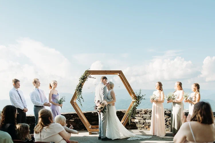 5 Stunning Hidden Mountain Wedding Venues in North Carolina ...