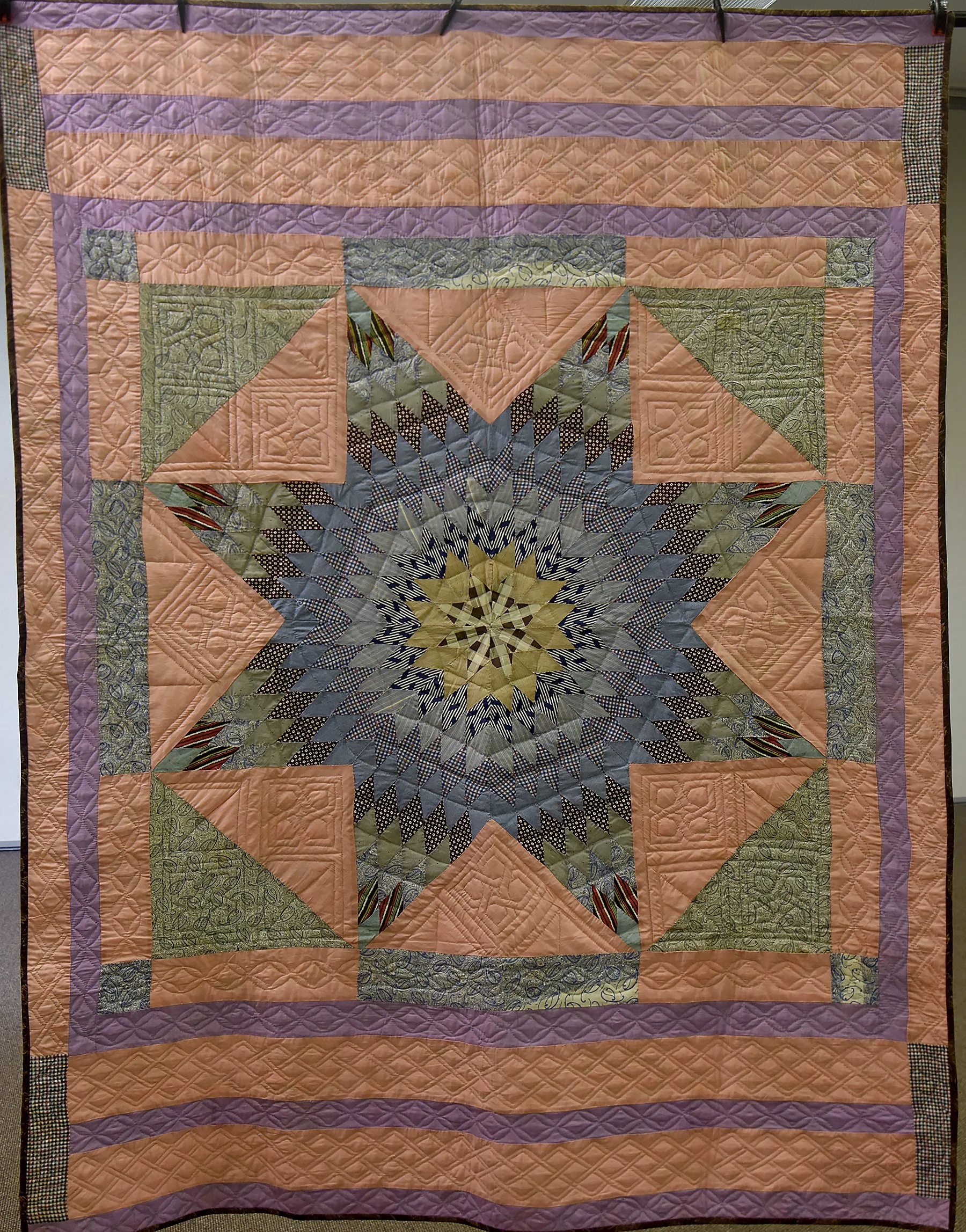 Quilt Auction — Michiana Mennonite Relief Sale