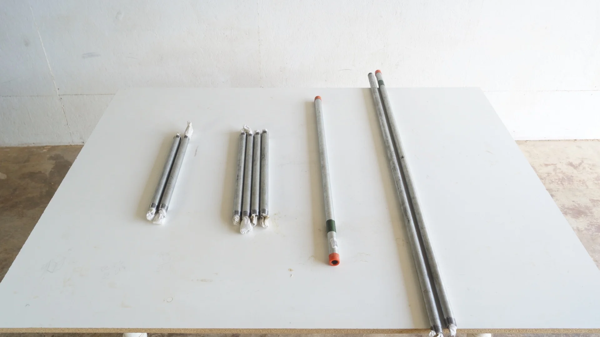 DIY INDUSTRIAL PIPE HALL STAND — Modern Builds