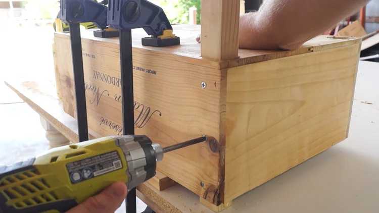 DIY WINE BOX PLANTER — Modern Builds