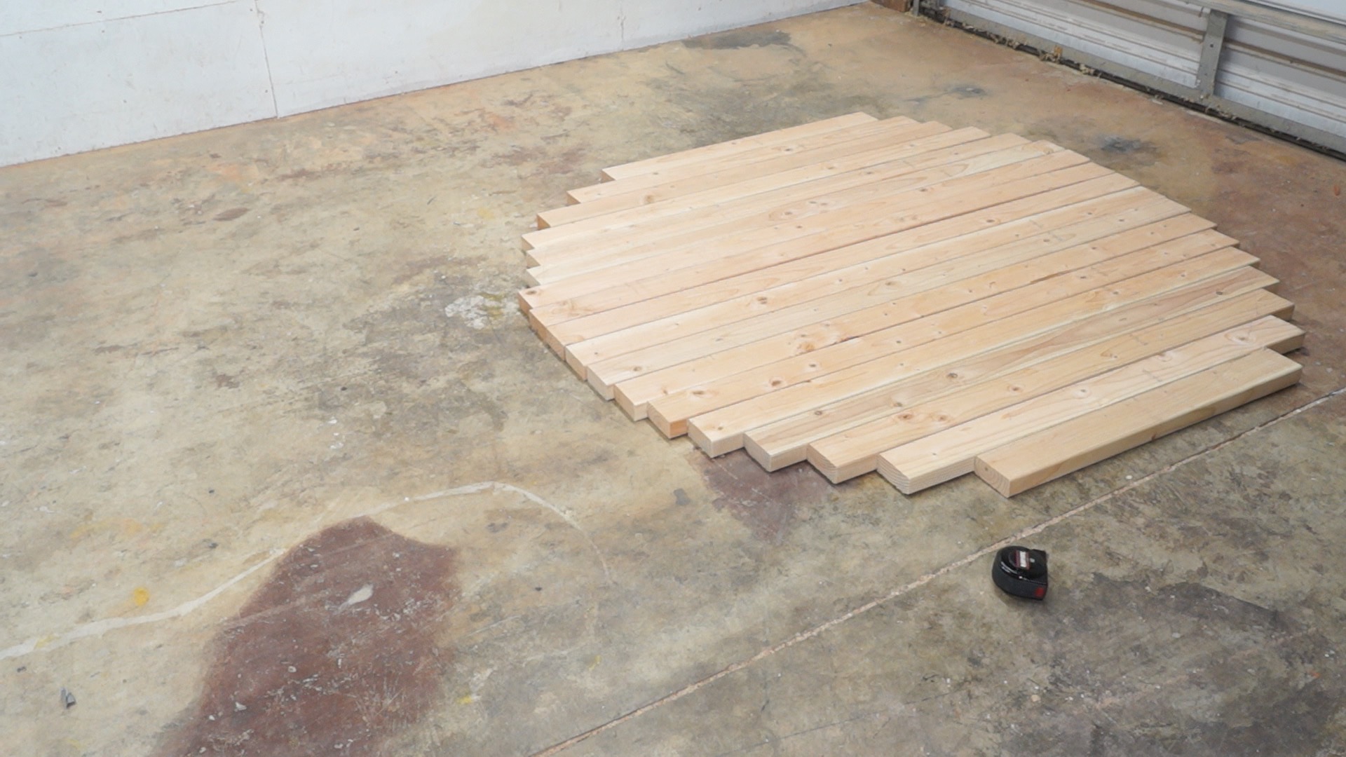 DIY ROUND FARMHOUSE DINING TABLE — Modern Builds